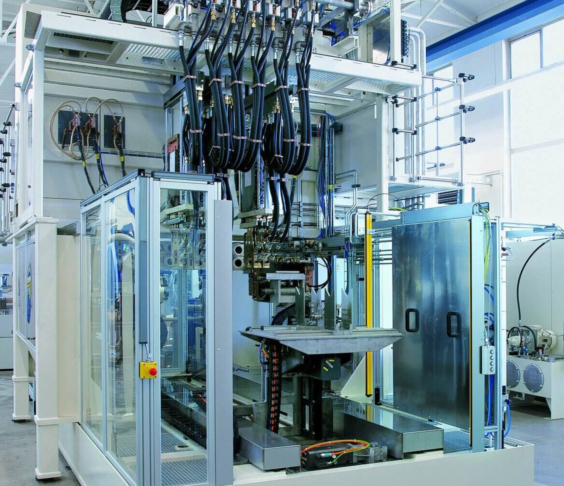 Hardening machines for truck crankshafts - MAFA Alfing Kessler